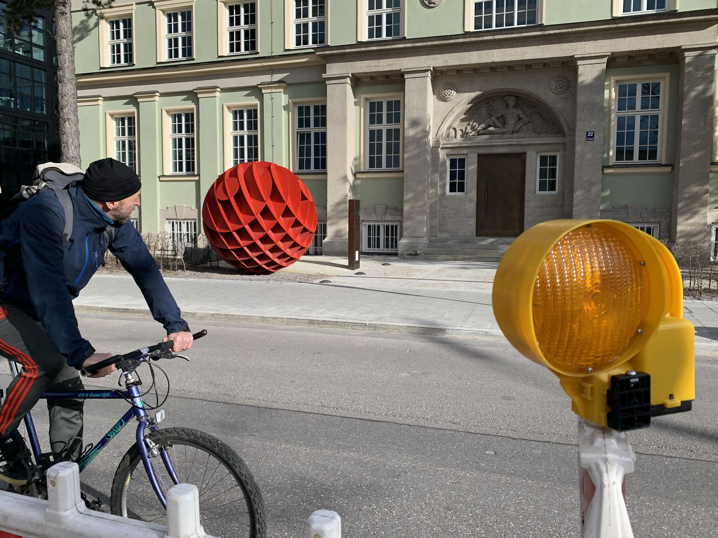 balls Foto & Bild | streetfotografie mit menschen, menschen Bilder auf ...