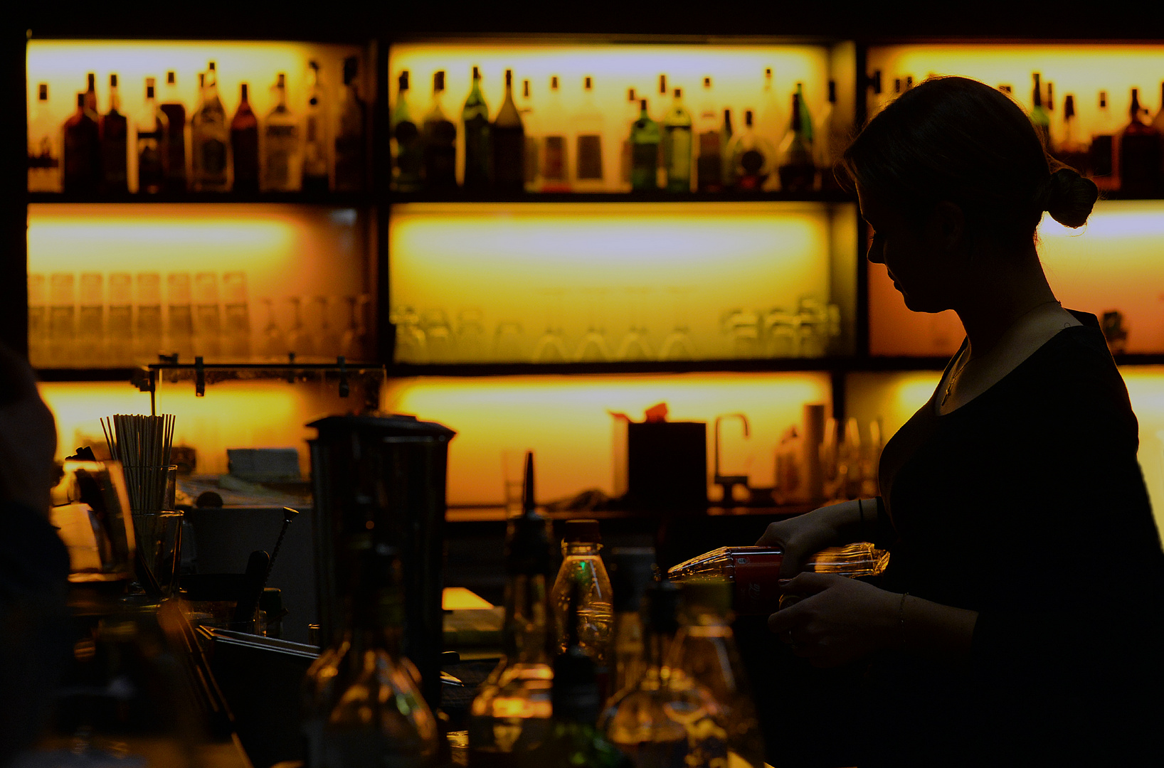 - Bar - Foto & Bild | erwachsene menschen, streetfotografie mit ...