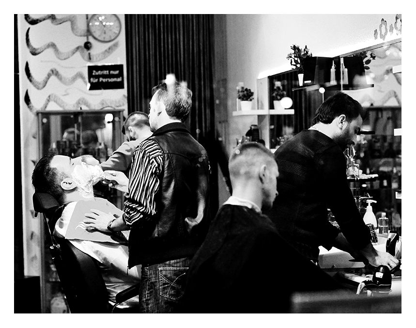 ...barbier... Foto & Bild | streetfotografie mit menschen, street ...