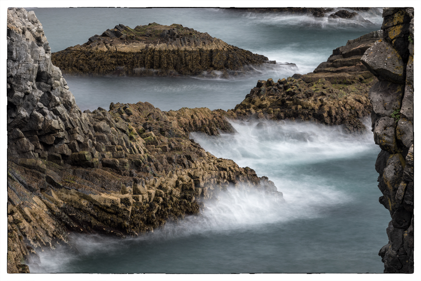 Basalt-Gestein an der Steilküste von Arnarstapi Foto & Bild | world ...