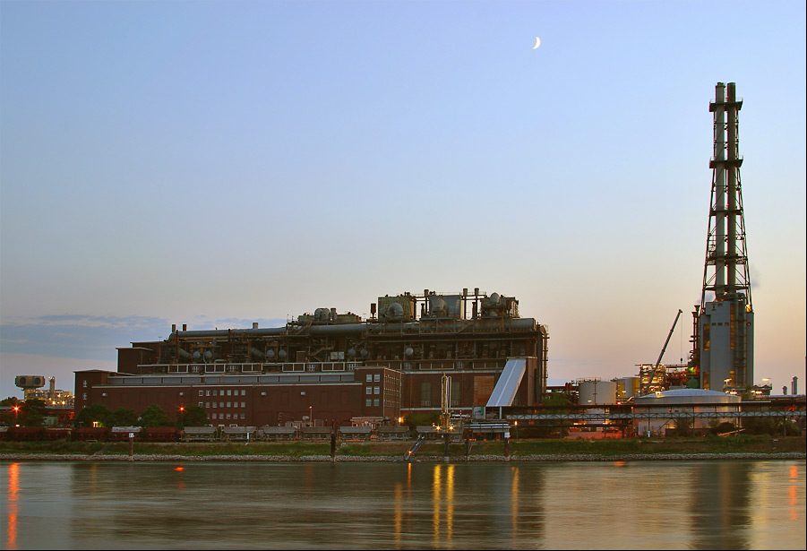 BASF-Kraftwerk Foto & Bild | industrie und technik, industrie nachts ...
