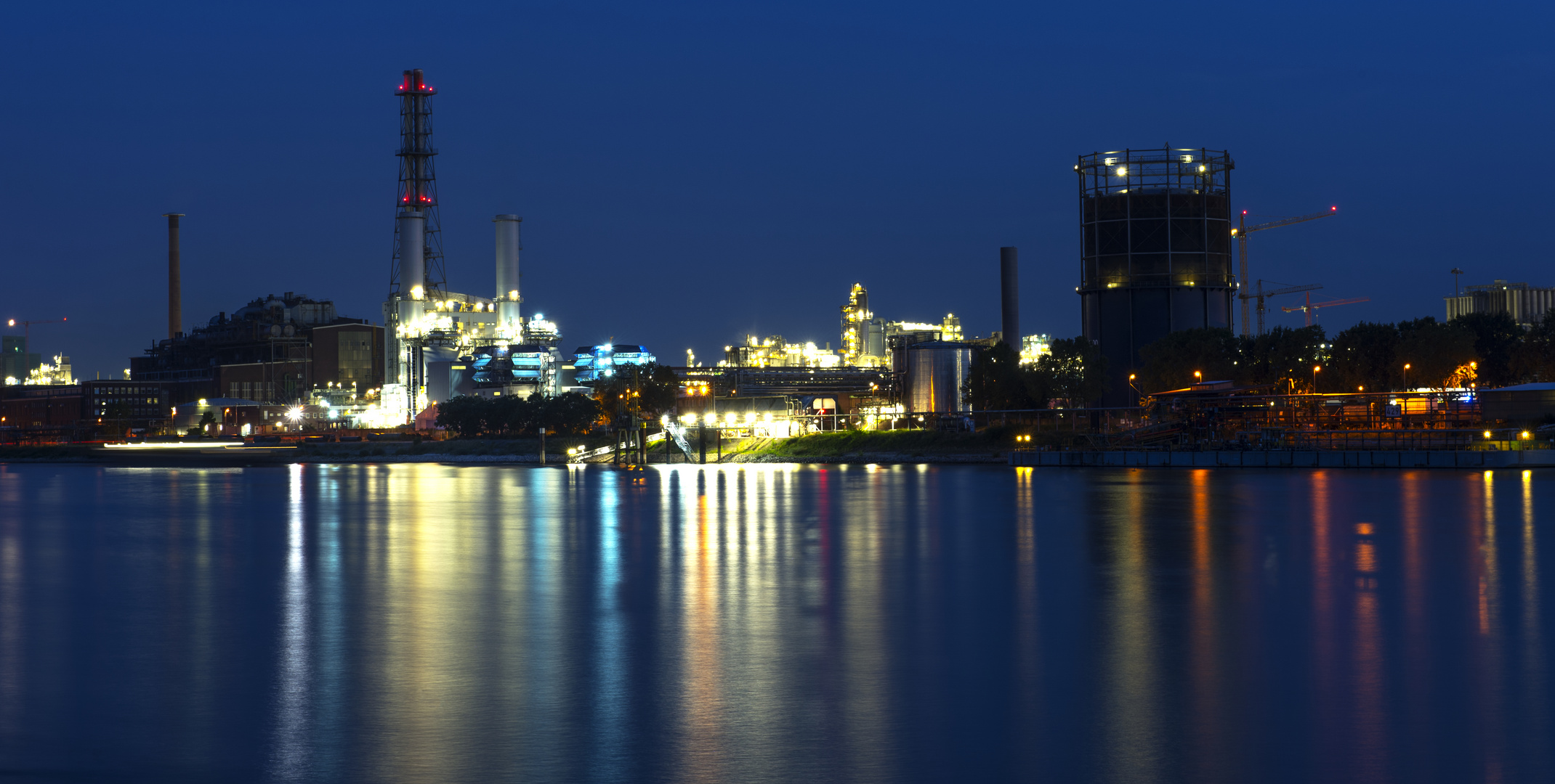 BASF Mannheim bei Nacht 2 Foto & Bild | industrie und technik, chemie ...