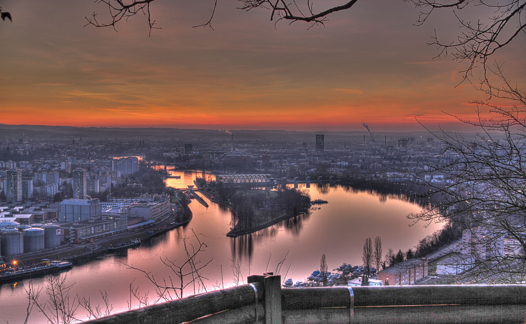 Basilea con il suo Reno Foto % Immagini| paesaggi, natura Foto su ...