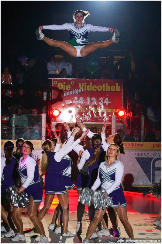 Basket Toe Touch Foto And Bild Sport Cheerleading Motive Bilder Auf Fotocommunity