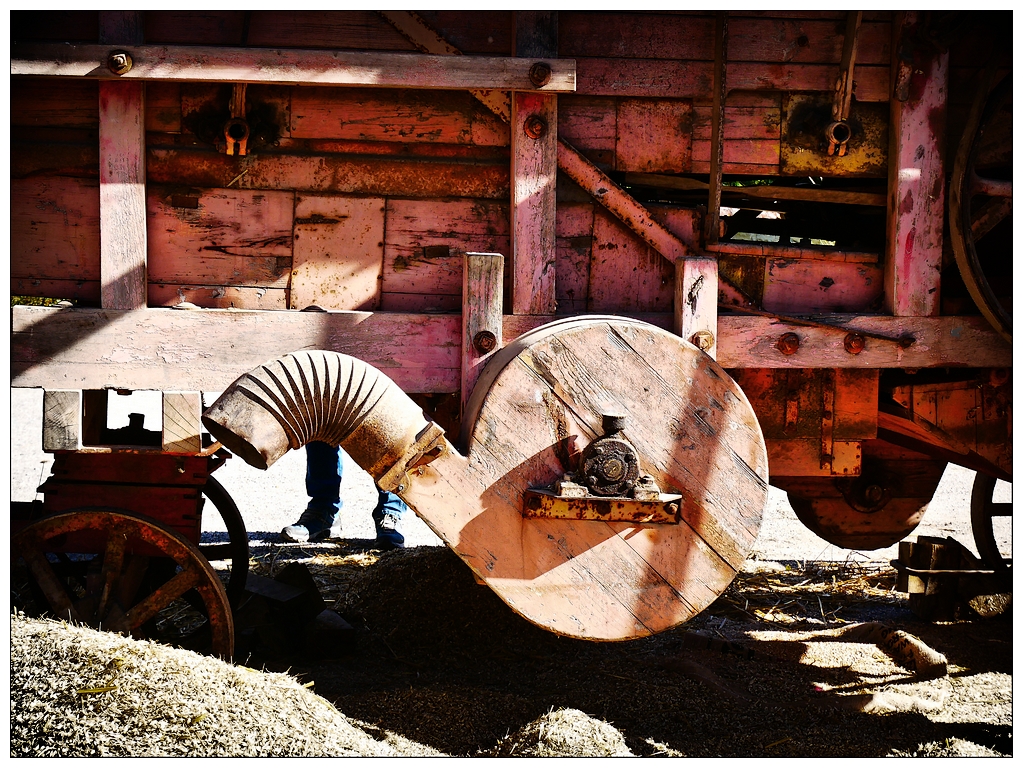 Battage à l'ancienne photo et image | elsass, alsace, machine Images ...