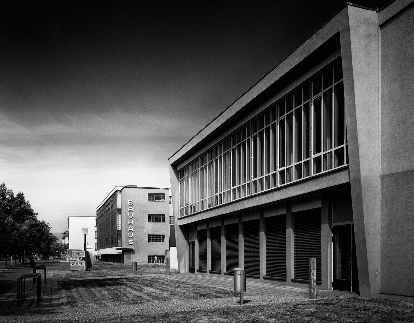 Bauhaus Cafe Foto & Bild | architektur, deutschland, europe Bilder auf ...
