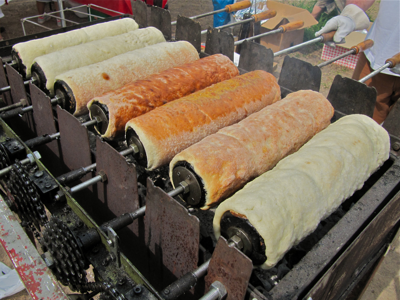 Baumstriezel - Kürtöskalács - Colac secuiesc Foto & Bild | europe ...