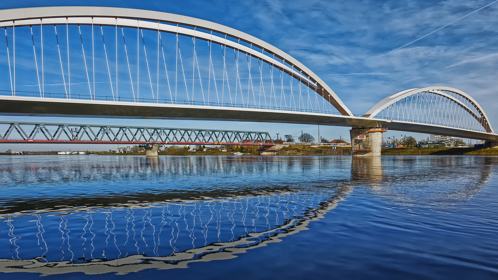 Beatus-Rhenanus-Brücke Foto & Bild | architektur, spiegelungen, brücken ...