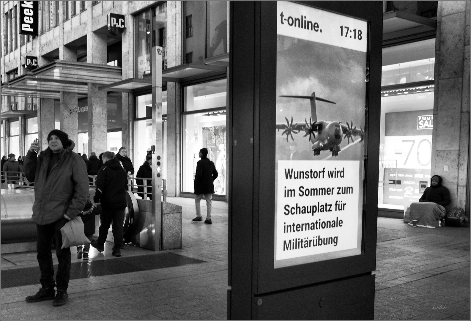 Bedarf an Dialog Foto & Bild | fotos, people, street Bilder auf ...