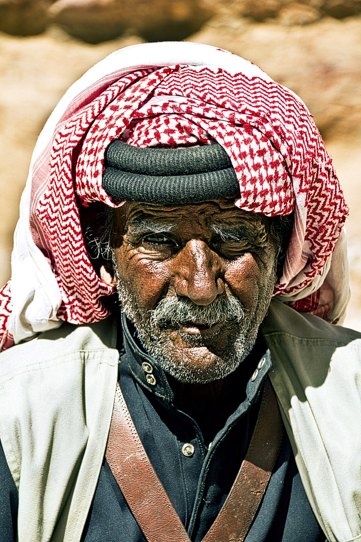Beduine in Jordanien Foto & Bild | portrait, portraitfotografie männer ...
