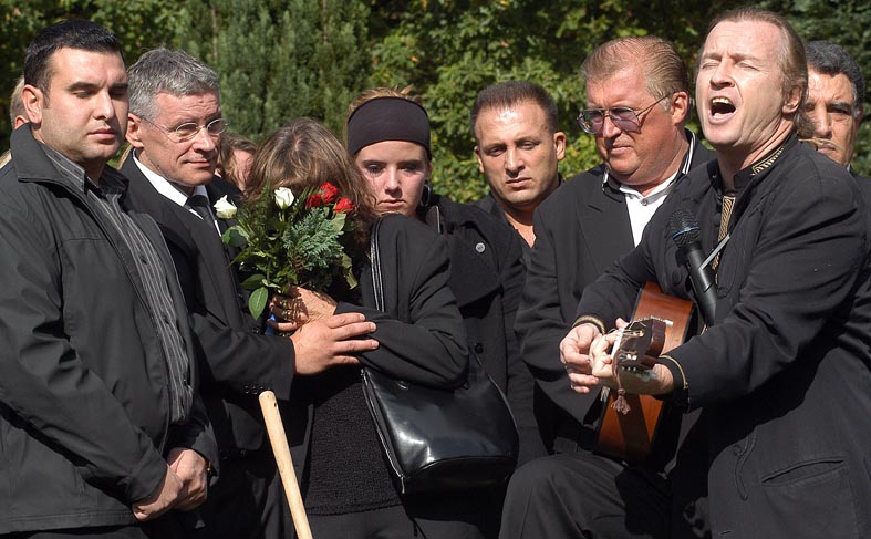 Beerdigung Foto & Bild | menschen, motive, reportage dokumentation ...