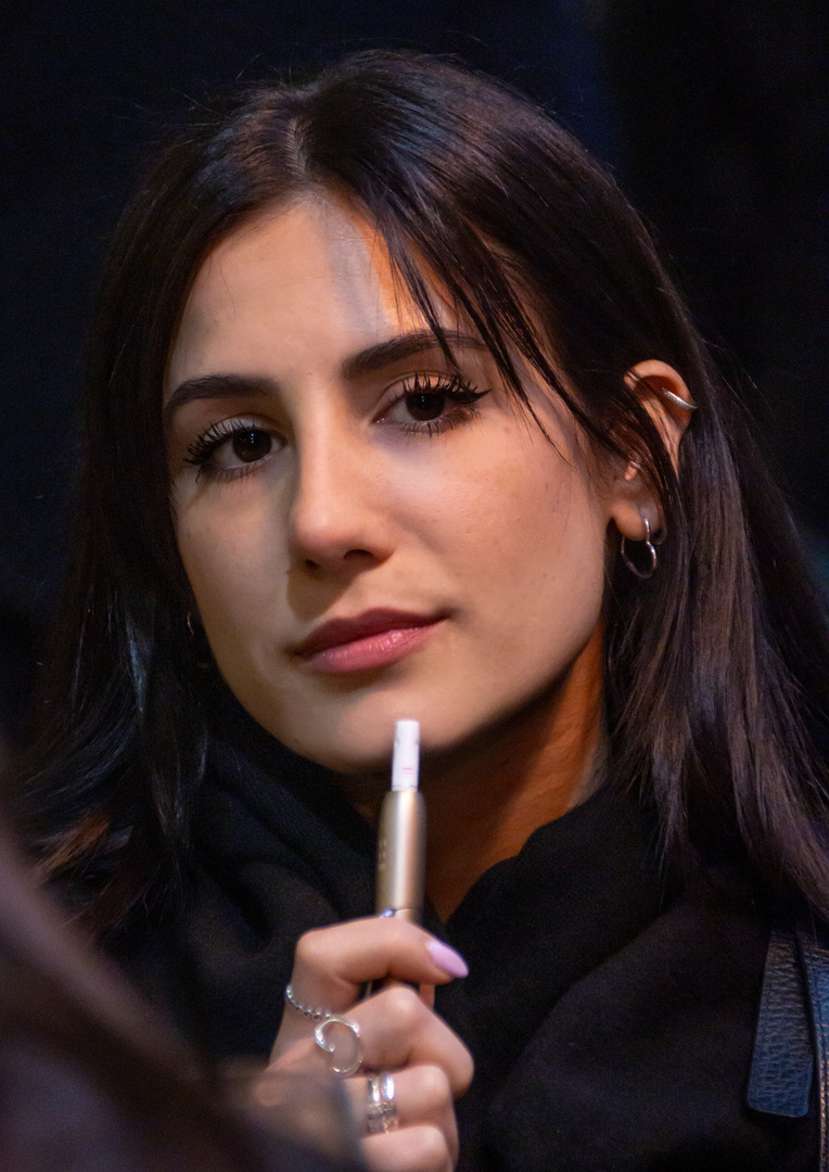 Begegnung im Cafe... Foto & Bild | erwachsene menschen, streetfotografie mit menschen, street ...