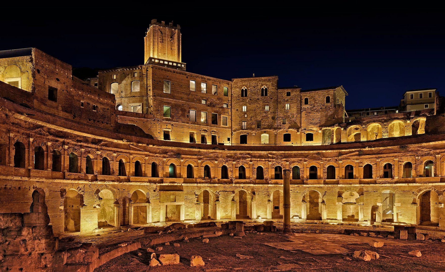 Bei den Trajansmärkten, Rom Foto & Bild | altstadt, architektur, rom ...