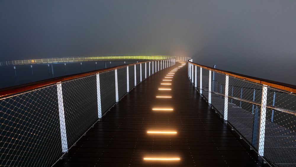 bei Nebel Foto & Bild | architektur, deutschland, europe Bilder auf ...