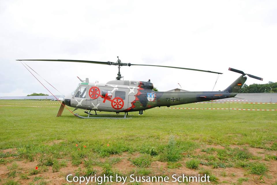 Bell uh 1d-2 Foto & Bild | luftfahrt, hubschrauber, militärfliegerei ...