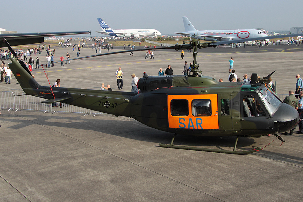 Bell UH-1D Luftwaffe 71+47 Foto & Bild | luftfahrt, hubschrauber ...