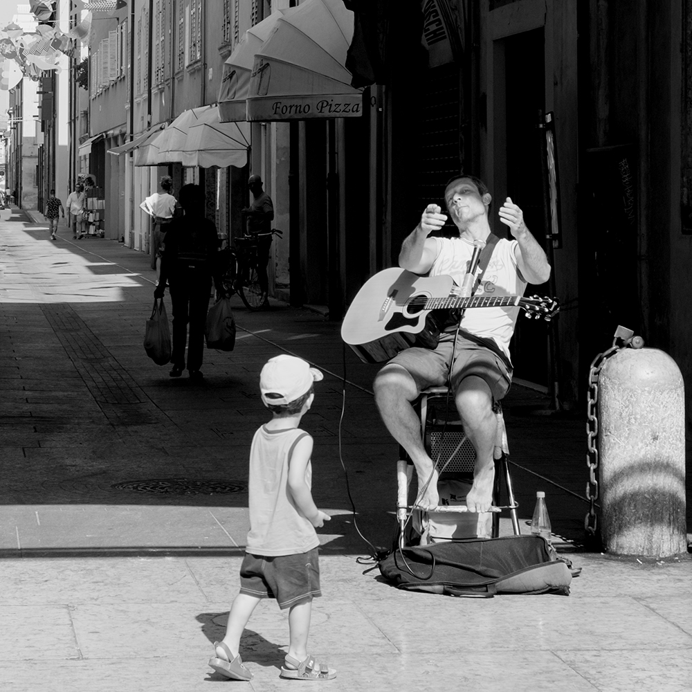 Benvenuto - Willkommen Foto & Bild | erwachsene menschen, streetfotografie mit menschen ...