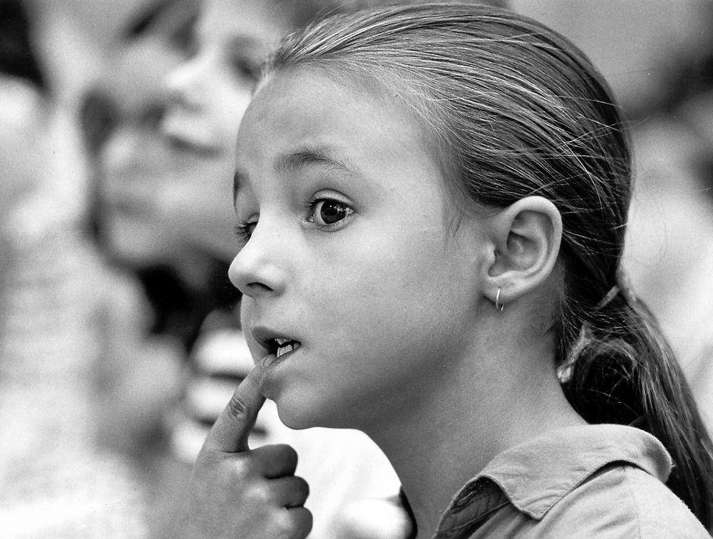 Beobachtung Foto & Bild | kinder, portraits, kinder im schulalter Bilder auf fotocommunity