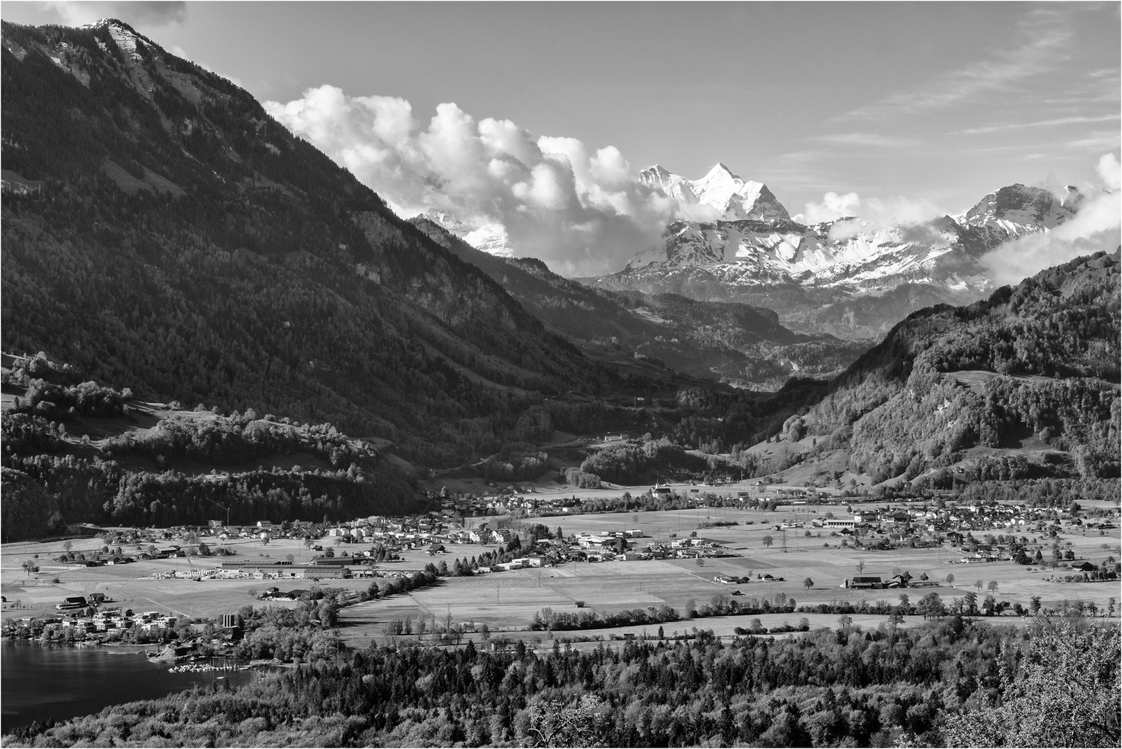 Berg und Tal Foto & Bild | sw, natur, schweiz Bilder auf fotocommunity