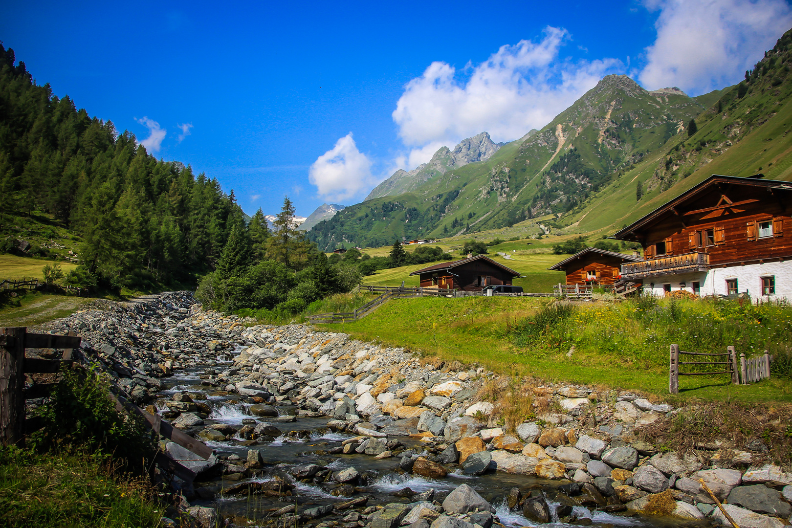 Berg und Tal Foto & Bild | landschaft, berge, hütten u. wege Bilder auf ...