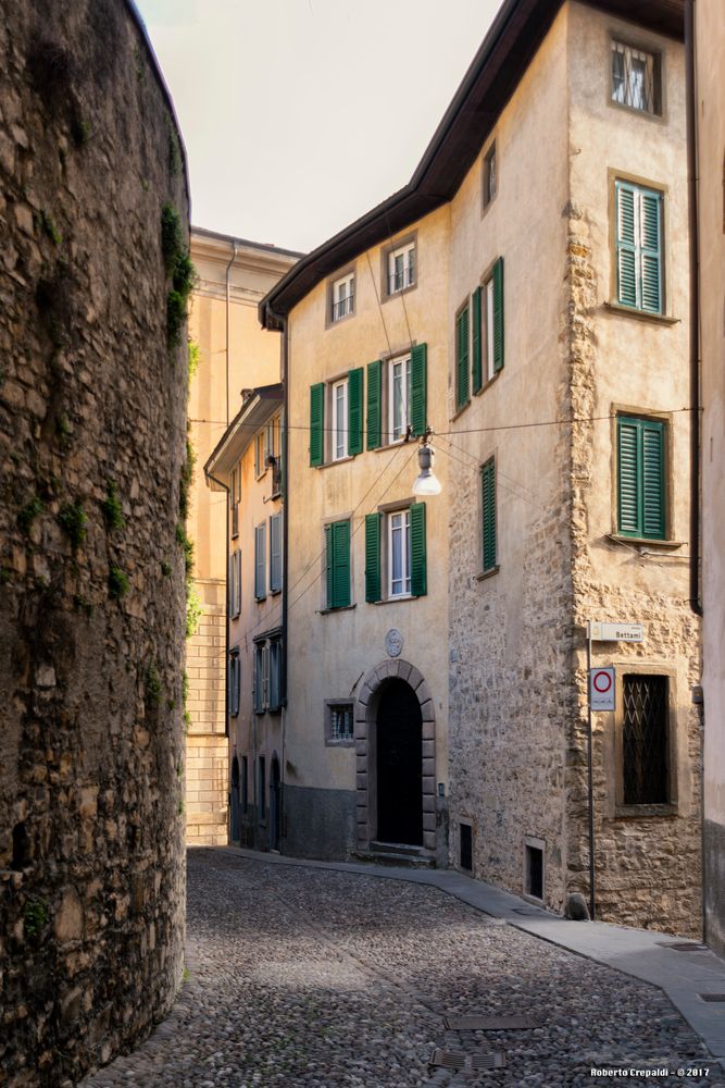 Bergamo alta, centro storico Foto % Immagini| architetture, vicoli e ...