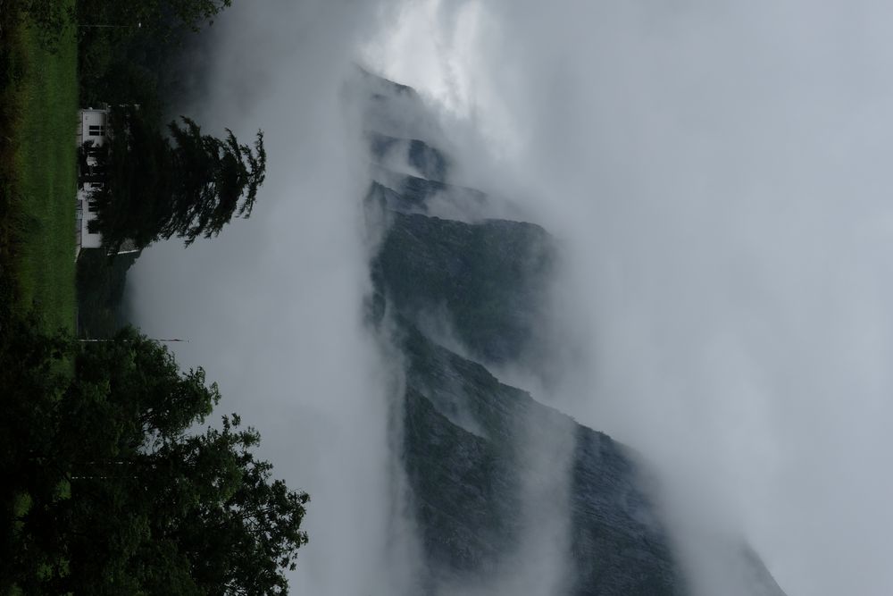 Berge im Nebel Foto & Bild | landschaft, berge, nebel Bilder auf fotocommunity