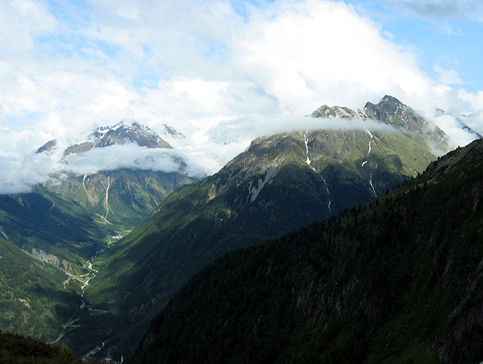 Berge im Nebel Foto & Bild | landschaft, berge, natur Bilder auf ...