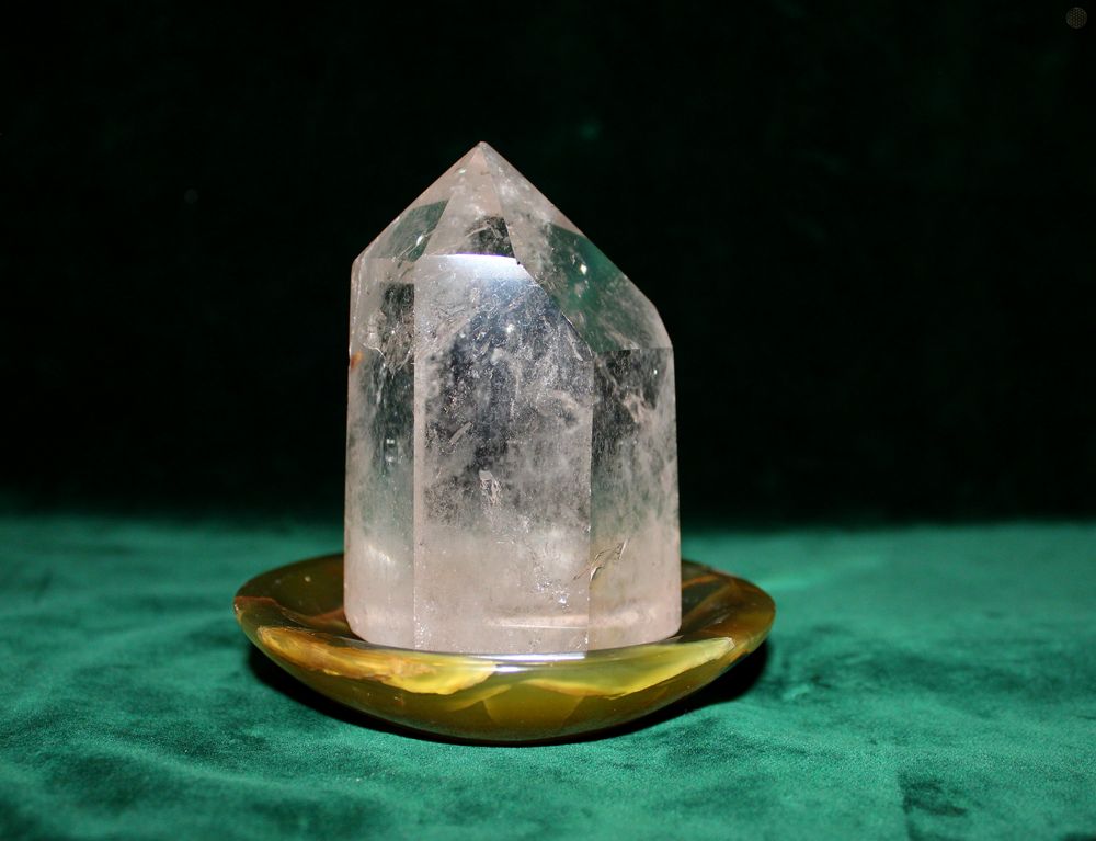 Bergkristall auf Jade ... Foto & Bild | natur, stillleben, kristall ...