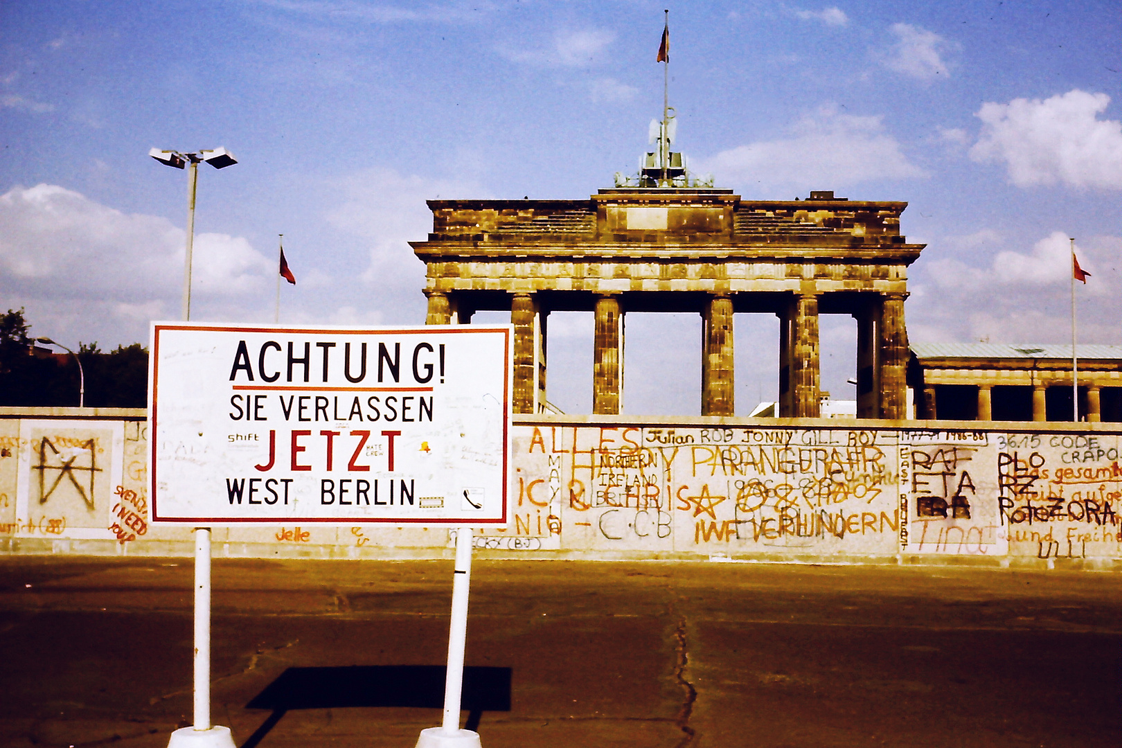 Berlin-Brandenburger Tor 1988 Foto & Bild | world, berlin, deutschland ...
