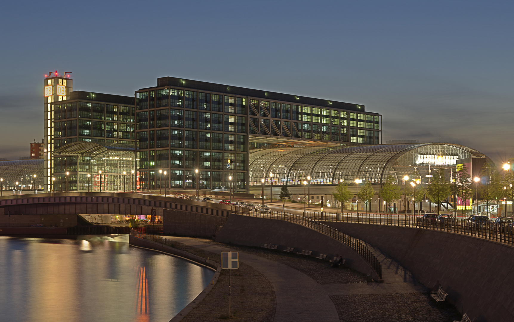 Berlin-Hauptbahnhof (HDR) Foto & Bild | deutschland, europe, berlin ...
