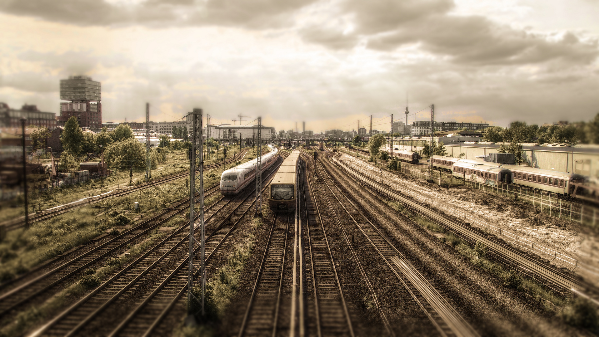 Berlin, Modersohnbrücke Blickrichtung Warschauer Brücke Foto & Bild ...