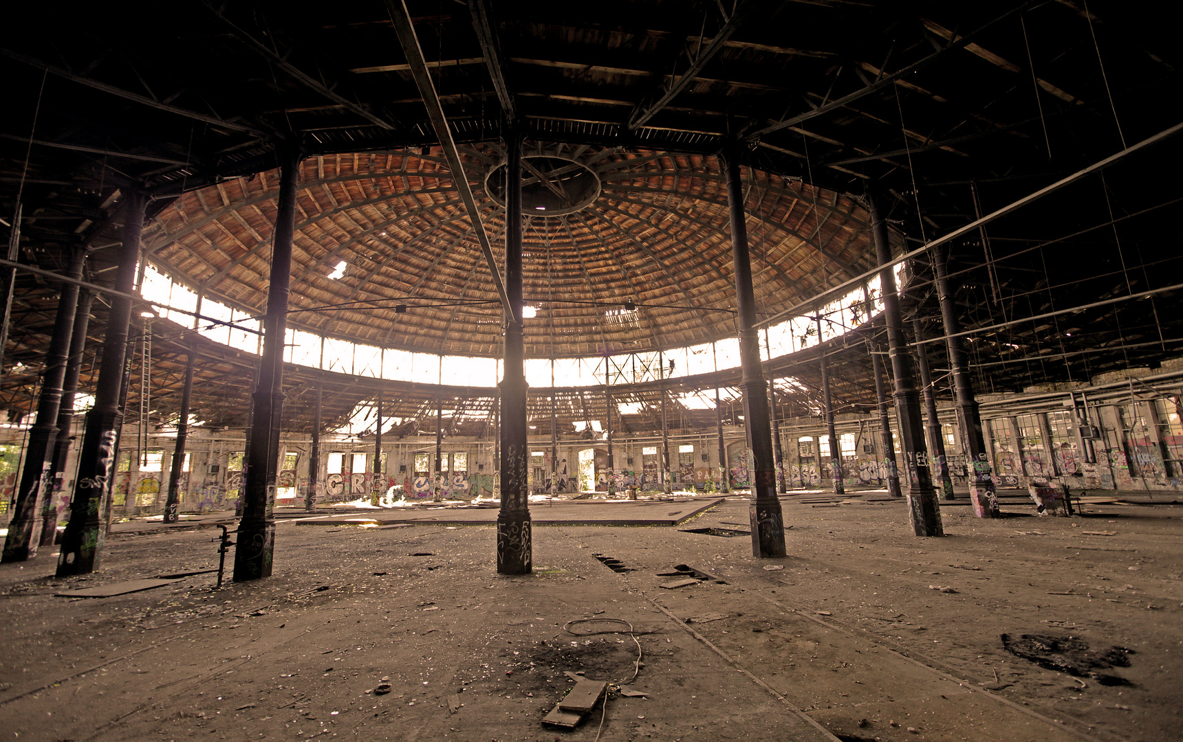 Berlin - Ringlokschuppen Pankow-Heinersdorf II Foto & Bild | berlin ...