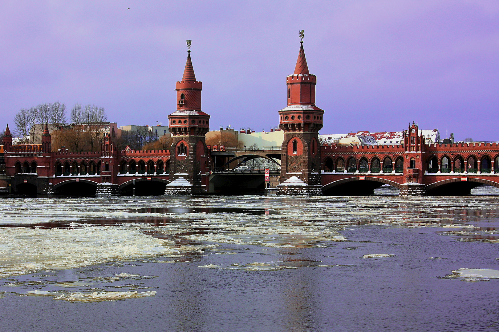Berlin Warschauer Brücke Foto & Bild | architektur, sven, motive Bilder ...