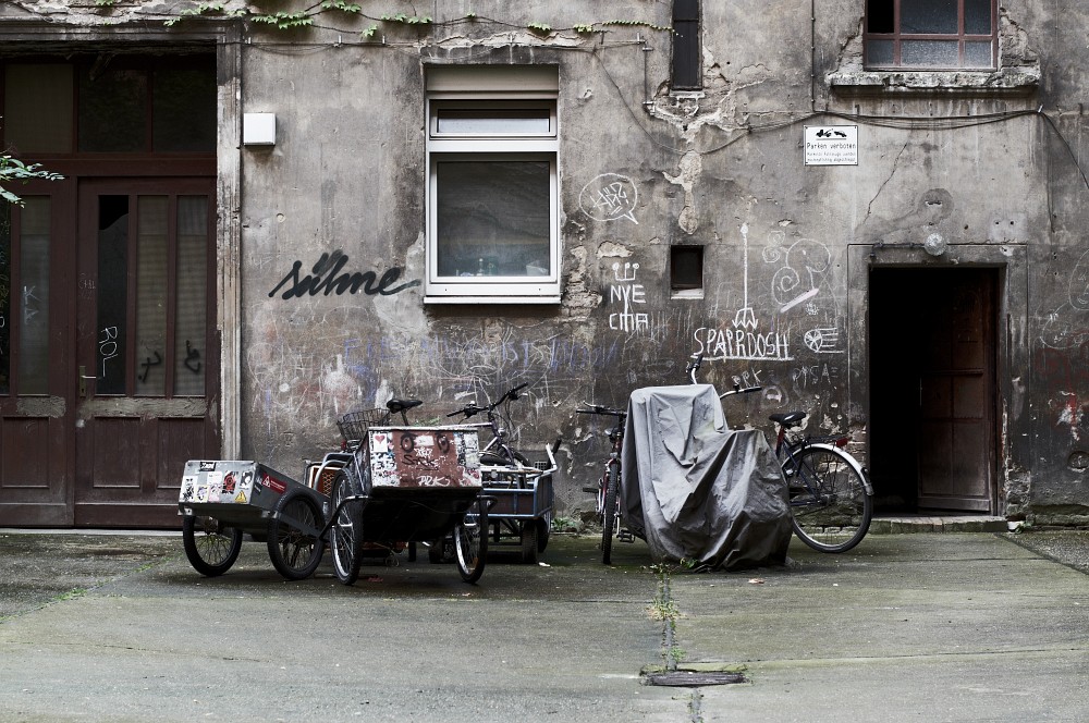 Berliner Hinterhof Foto & Bild | deutschland, europe, berlin Bilder auf ...