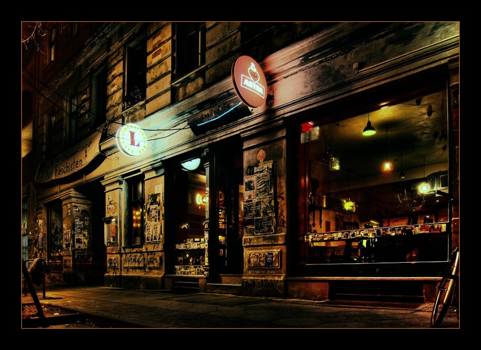 Berliner Kneipe in der Kinzigstr. Foto & Bild | deutschland, europe ...