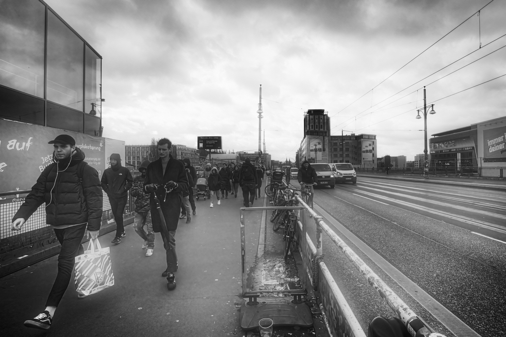Berliner Straßen Foto & Bild | street, berlin, monochrome Bilder auf ...