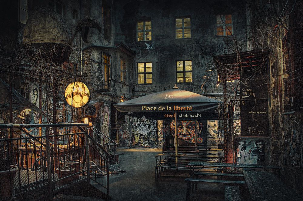 Berlins wohl bekanntester Hinterhof Foto & Bild | deutschland, europe ...