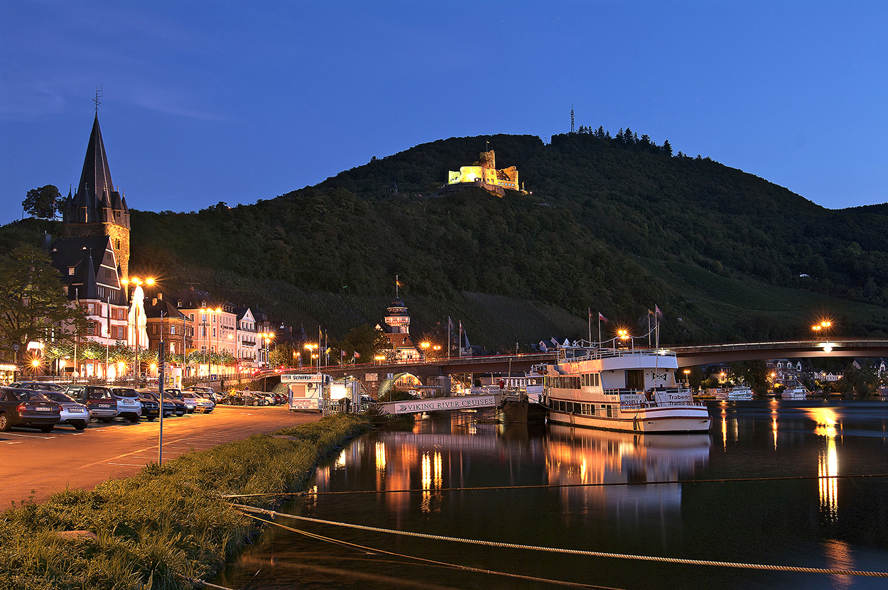 Bernkastel-Kues Foto & Bild | deutschland, europe, rheinland-pfalz ...