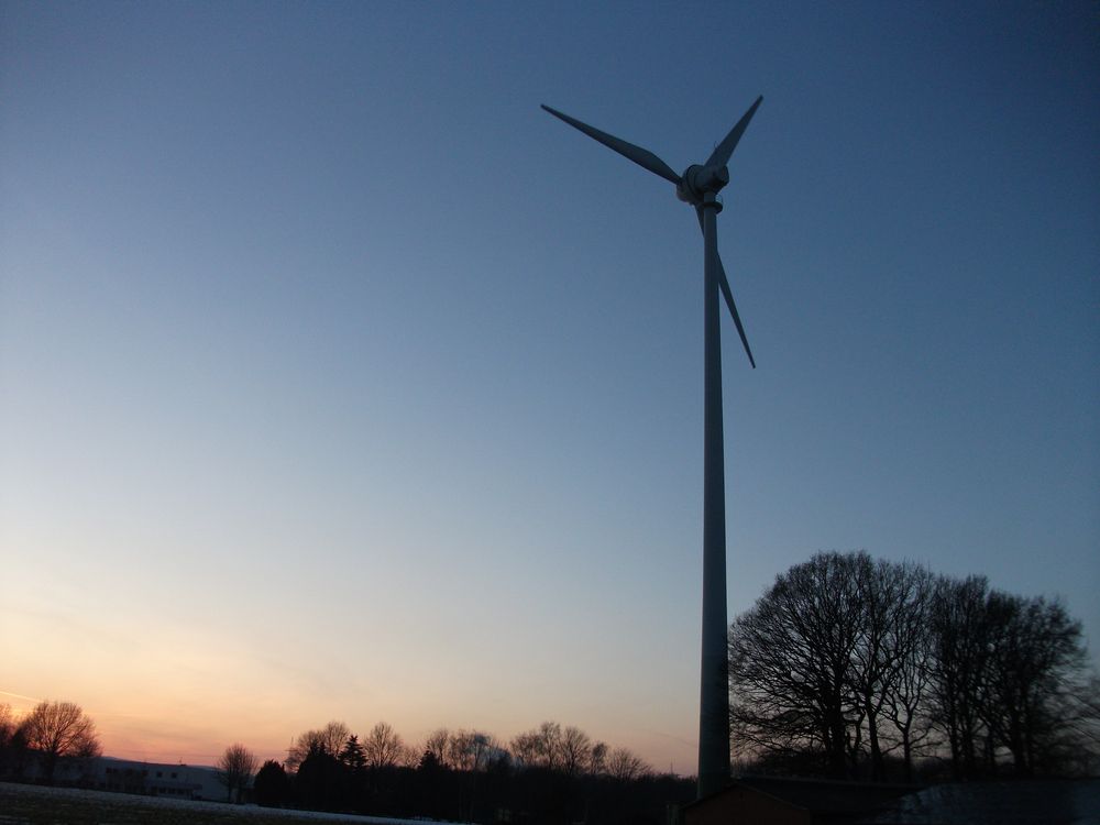 Beruhigendes Windrad Foto & Bild | sonnenuntergänge, himmel & universum ...