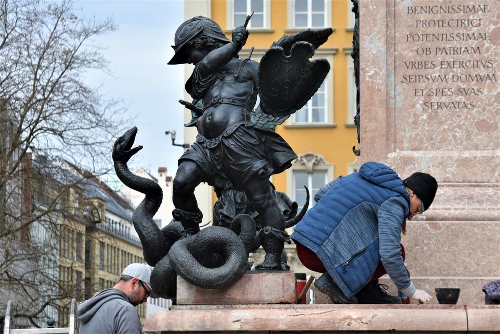 Beschützer Foto & Bild | architektur, erwachsene menschen, kunstfotografie & kultur Bilder auf ...