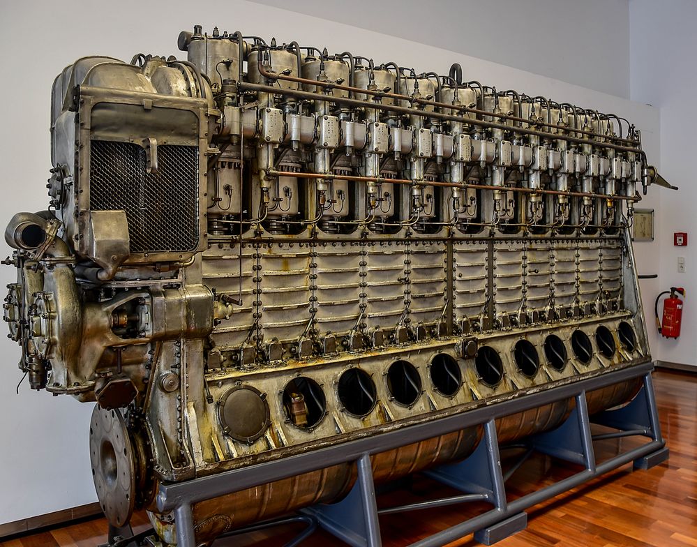 Besuch im MAN Museum Augsburg Foto & Bild | augsburg, profanbauten ...