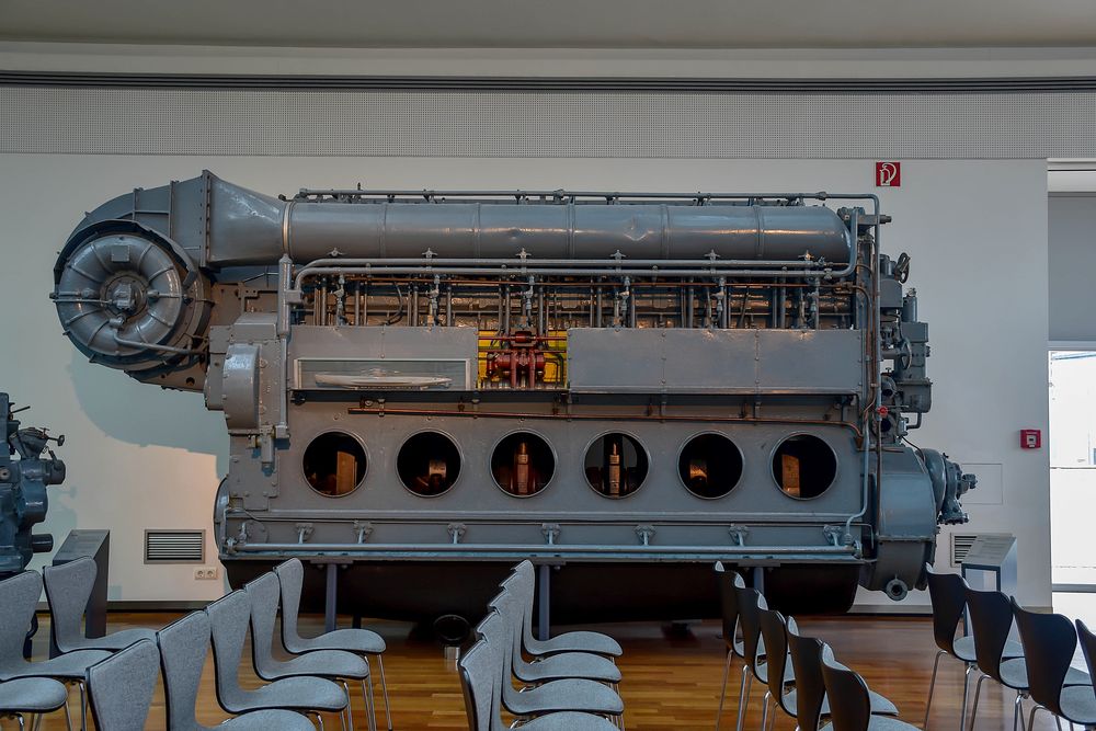 Besuch im MAN Museum Augsburg Foto & Bild | augsburg, profanbauten ...