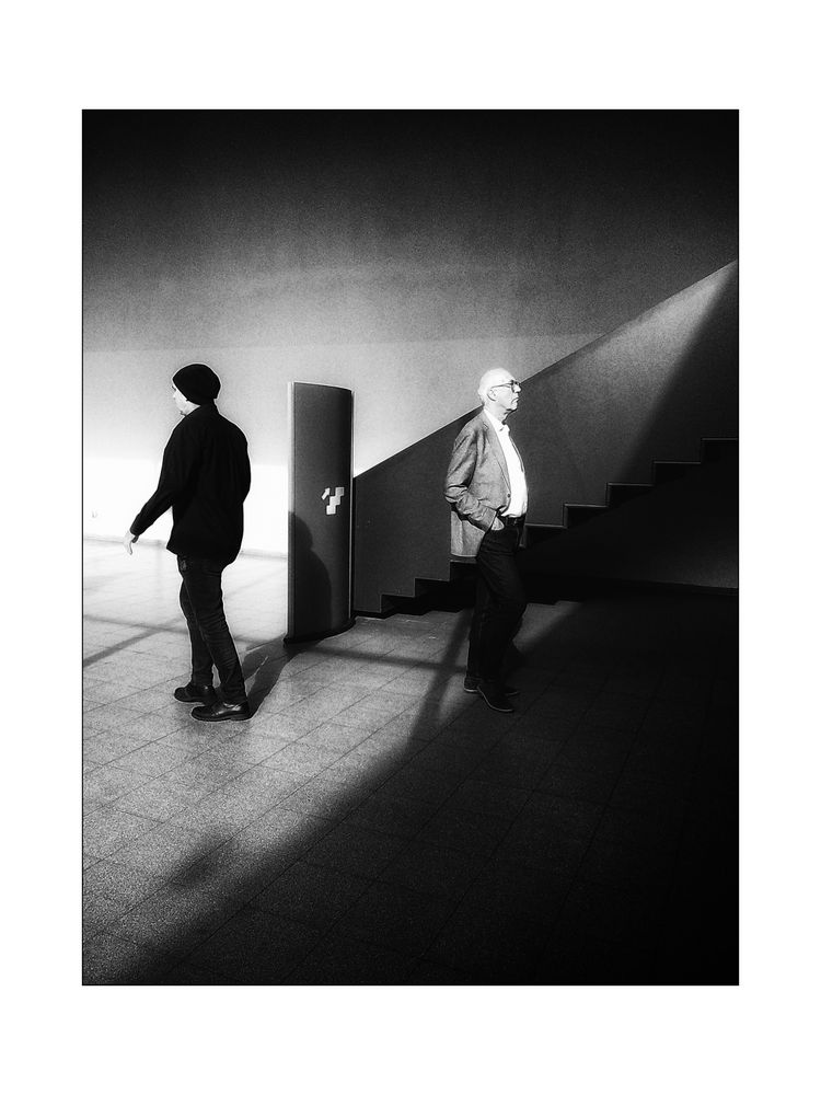 Besucher_39 Foto & Bild | experimente, streetfotografie mit menschen, fotokunst Bilder auf ...