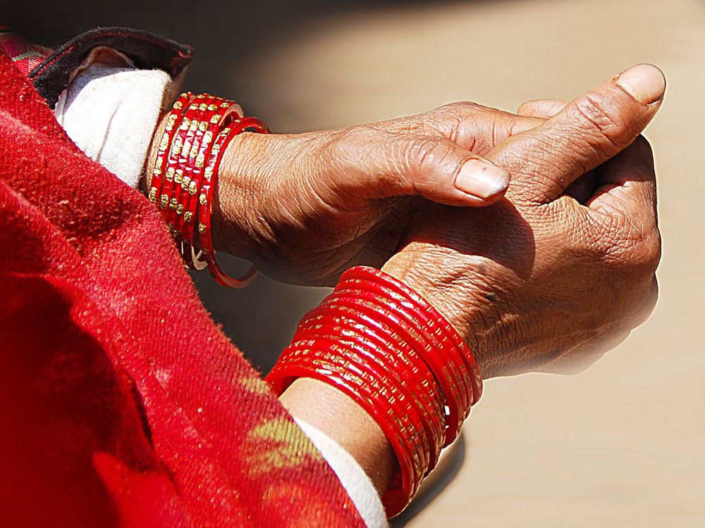 betende Hände - Bild & Foto von Bianka Hesse aus Tibetische Ansichten ...