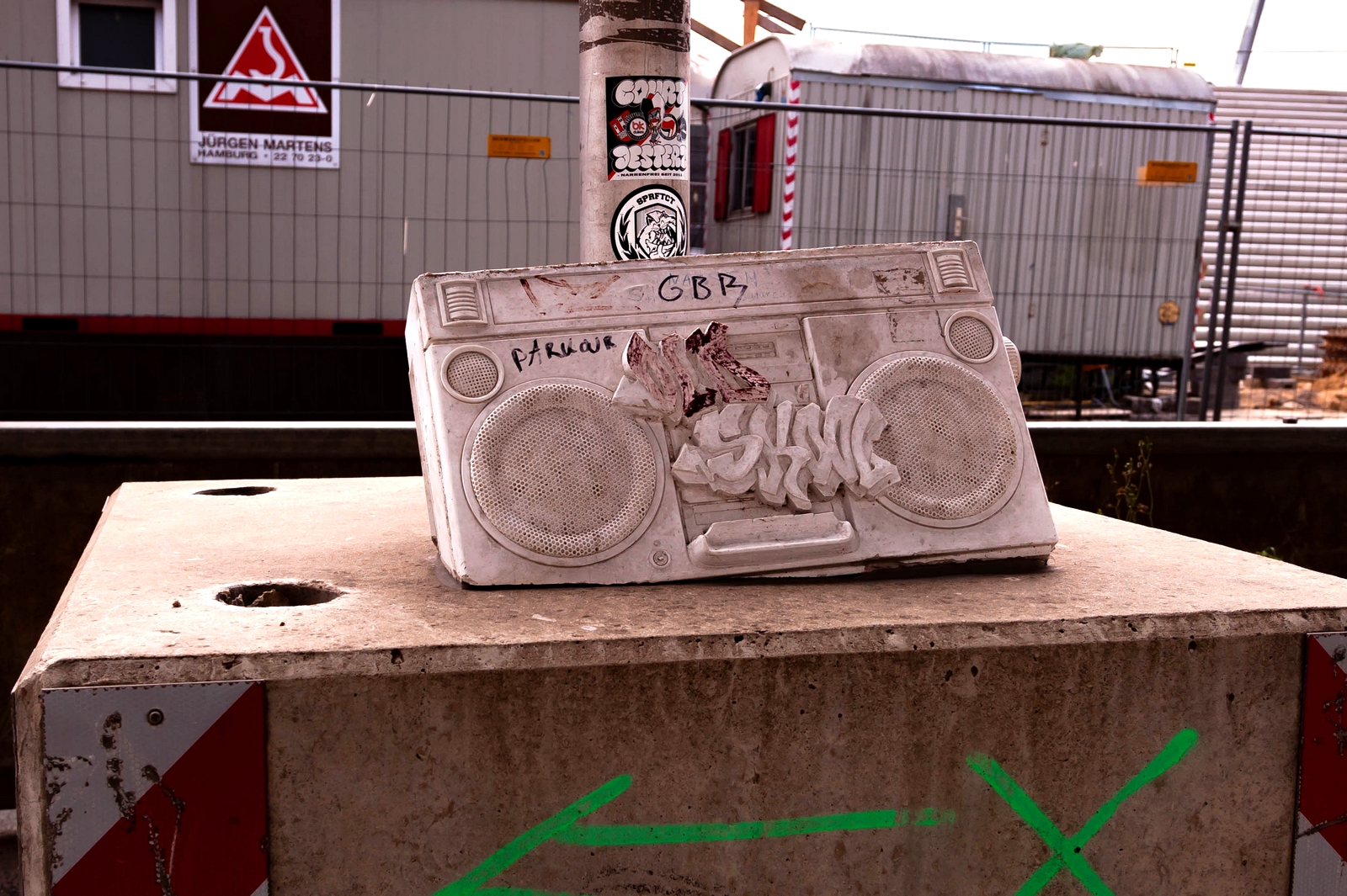 Beton - Radio, ohne Töne .... Foto & Bild | kunstfotografie & kultur ...