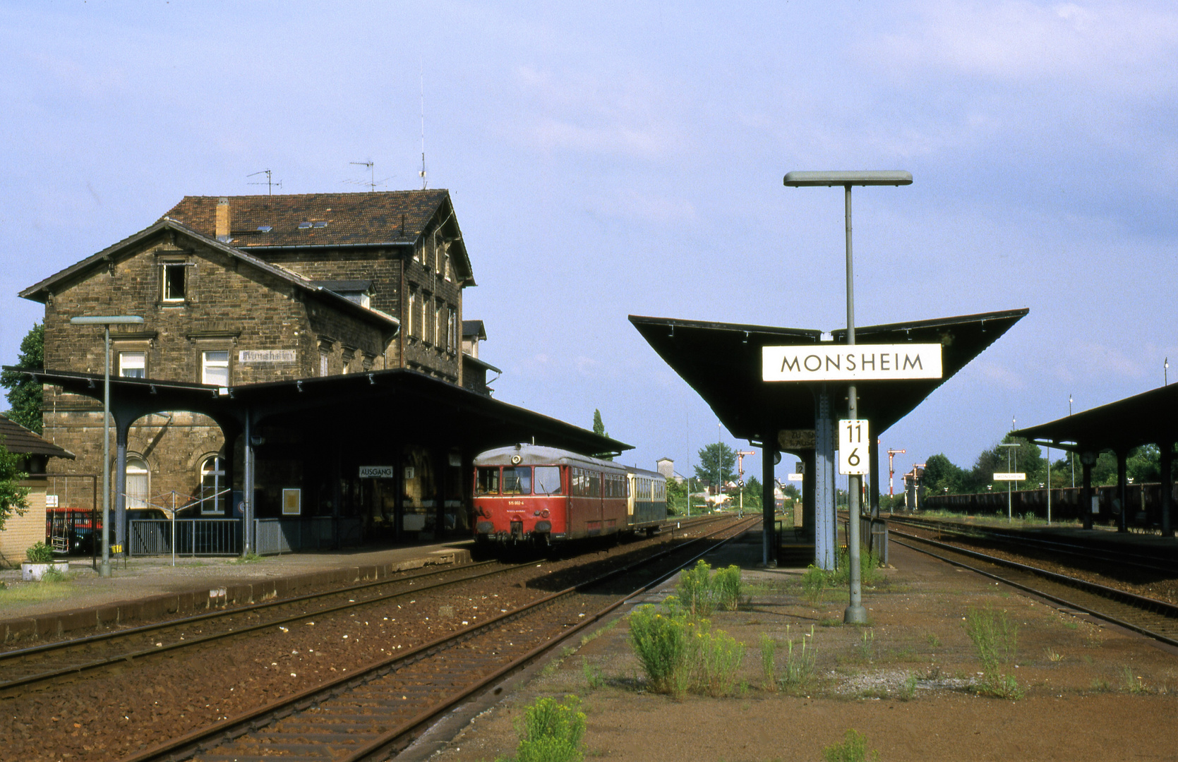 Bhf. Monsheim/Rheinhessen Foto & Bild | fotos, bahnhof, architektur ...