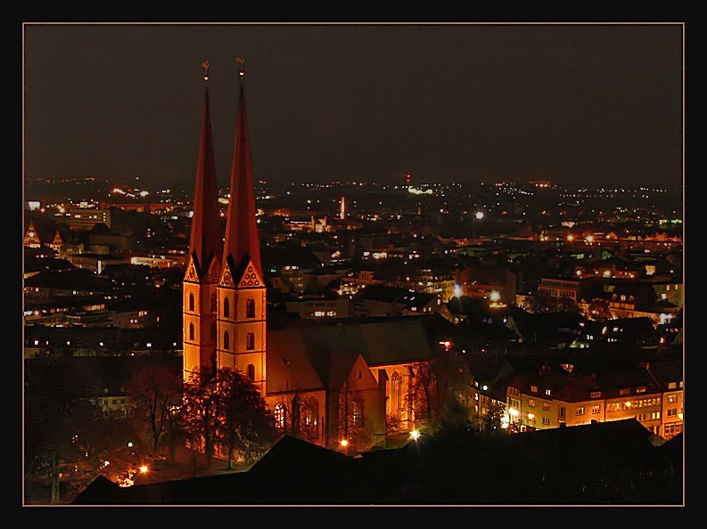 Bielefeld bei Nacht Foto & Bild | architektur, architektur bei nacht, motive Bilder auf ...