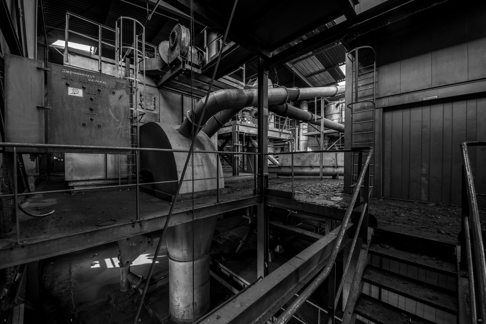 black factory Foto & Bild | architektur, industrie und technik ...