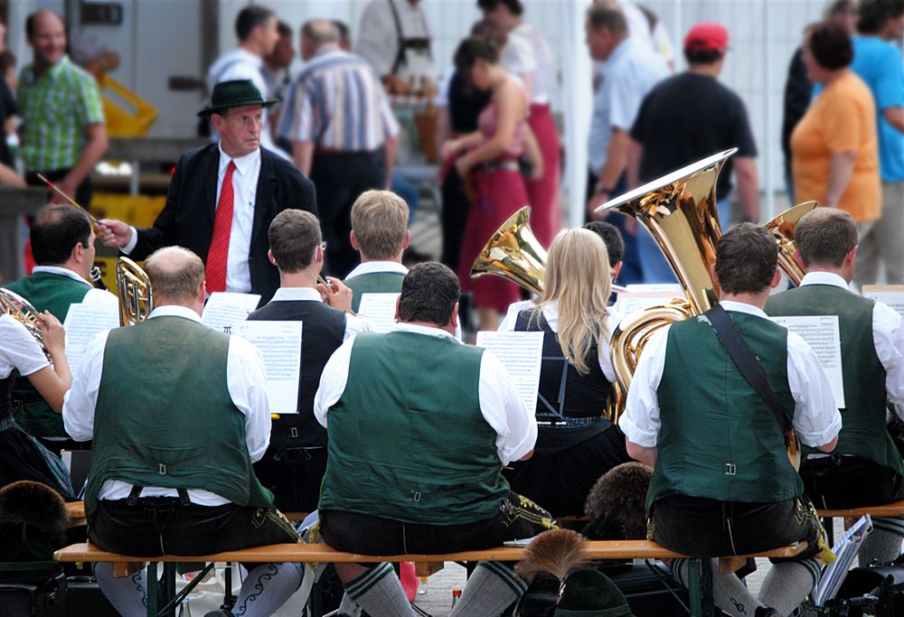 Blasmusik Foto & Bild | erwachsene menschen, partys, menschen in der ...