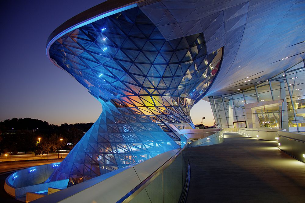 blaue Stunde Foto & Bild | architektur, architektur bei nacht, motive ...